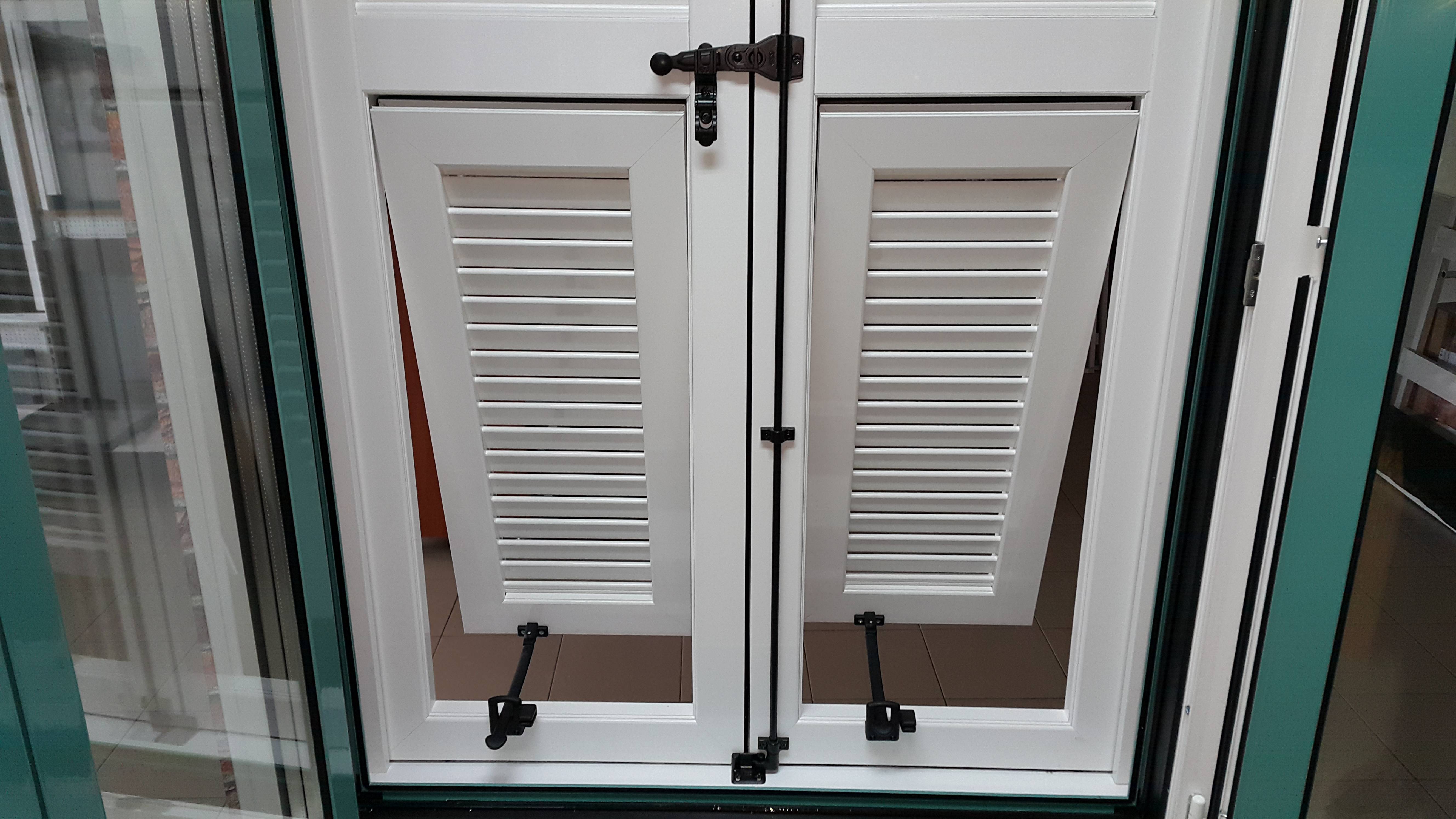 JVS – Rulouri si Obloane – Obloane Venetiene JVS